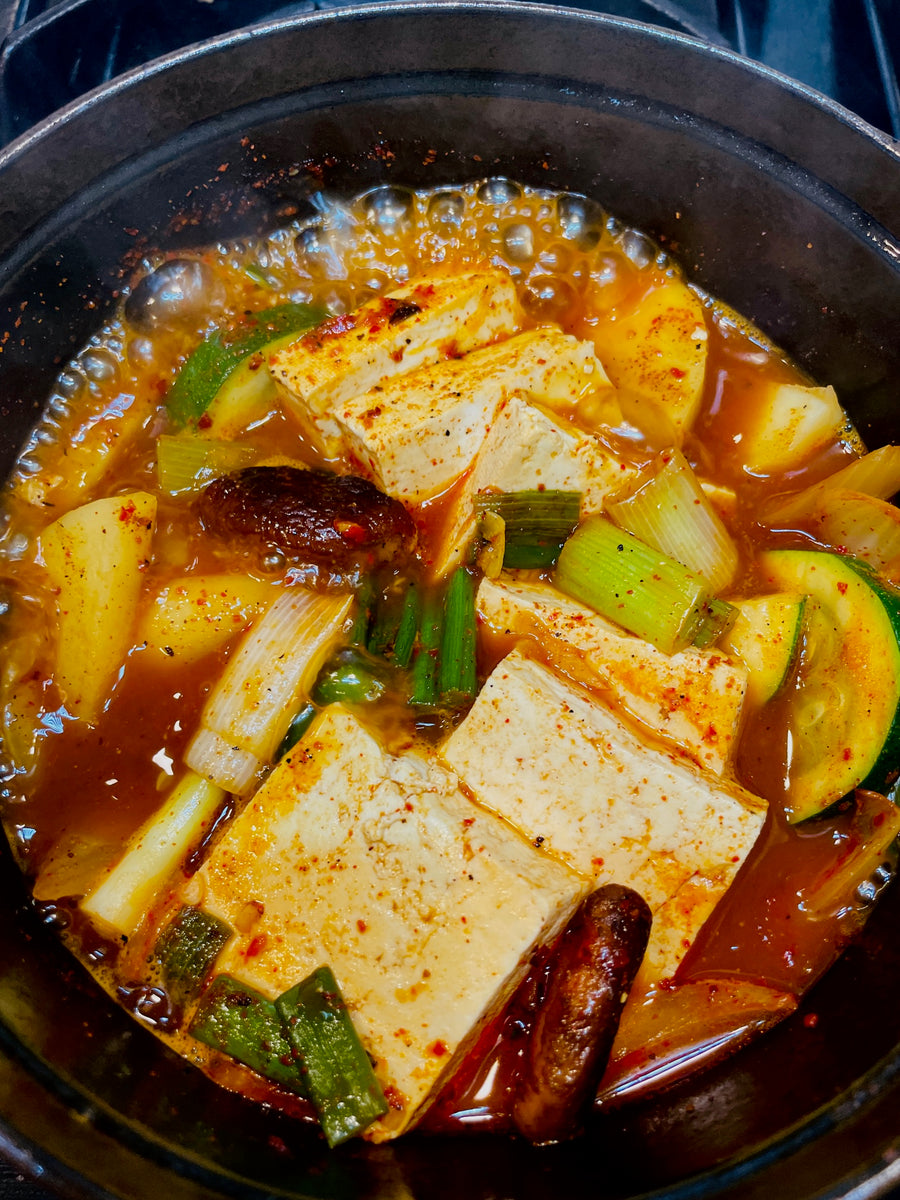 Gochu Jang Jjigae (Spicy Gochu Jang Stew) – Sinto Gourmet